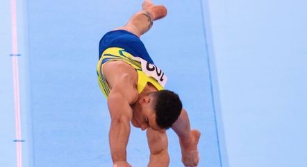 Caio Souza é ouro nas paralelas e prata no salto na Copa do Mundo de ...