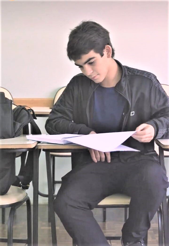 Gênio de 14 anos que passou no ITA e em 11 vestibulares difíceis repete ...