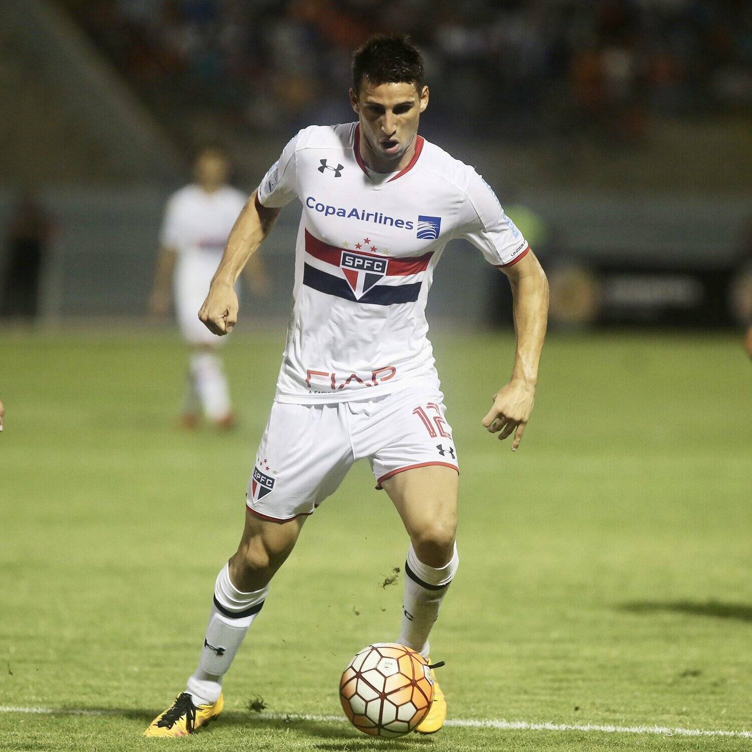 São Paulo relembra estreia de Calleri com a camisa do clube - Esportes ...