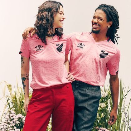 Times lançam camisas temáticas para Outubro Rosa; veja os uniformes ...