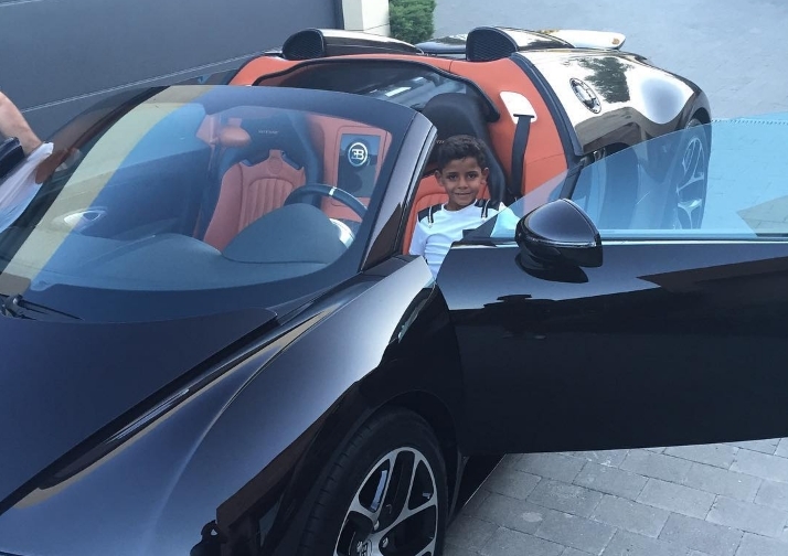 Cristiano Ronaldo aumenta coleção de carros com um McLaren Senna ...