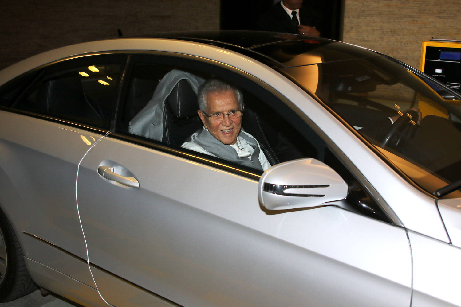 De sunga, Carlos Alberto de Nóbrega brinca na web: 'Corpinho de 82 anos ...