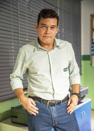 Cláudio Gabriel, Tadeu em Terra e Paixão, se destaca em elenco recheado ...