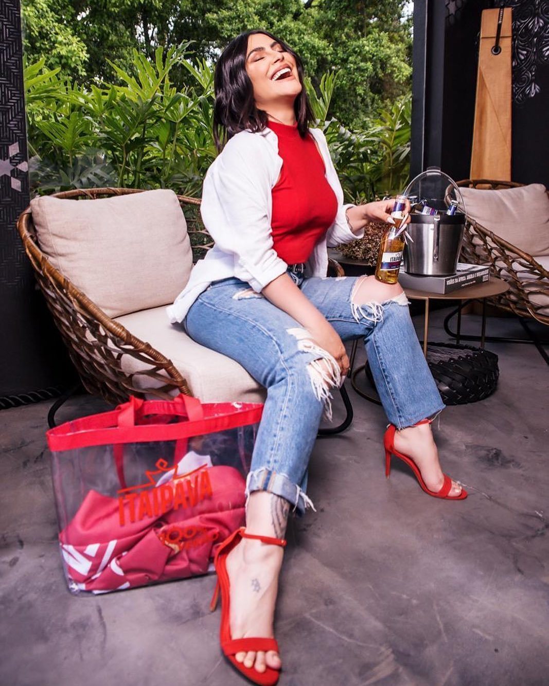 Cleo Pires posa em piscina: 'Corpo perfeito é o que você tem agora ...