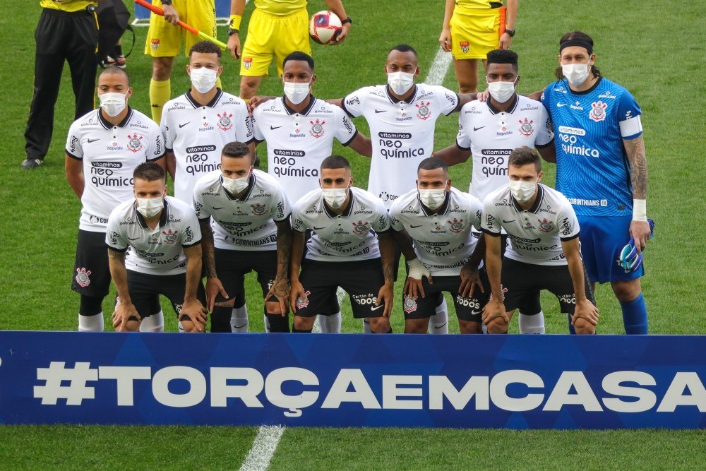 Sylvinho já trabalhou com líderes do elenco atual do Corinthians ...