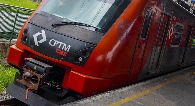 Trens Da Linha 12 Safira Da Cptm Circulam Com Velocidade Reduzida