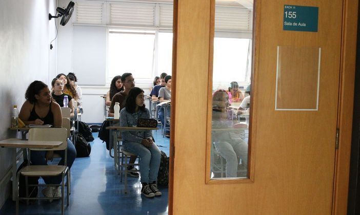 Saiba Como O Cursinho Popular Pode Ajudar A Cobrir Os Buracos Deixados Pelo Ensino Médio Fotos