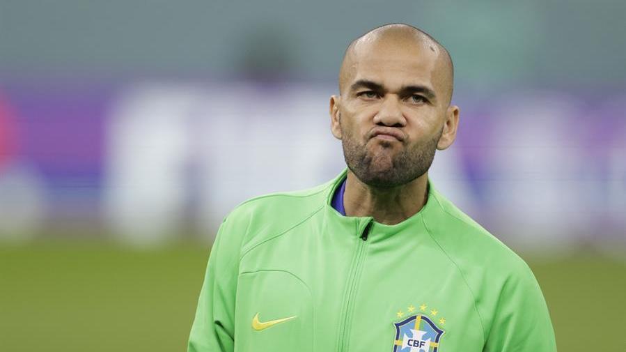 Daniel Alves receberá mais de R$ 16 milhões do Tesouro da Espanha ...