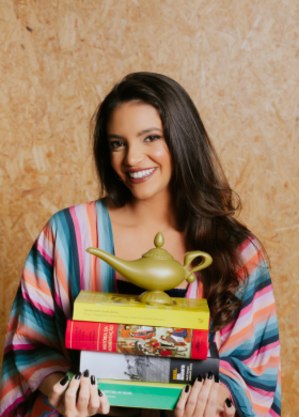 Como professora musa de 25 anos virou fenômeno com pílulas de história ...