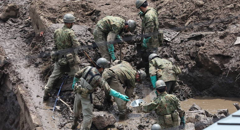 Saiba o que fazer e como se proteger de um deslizamento - Notícias - R7 ...