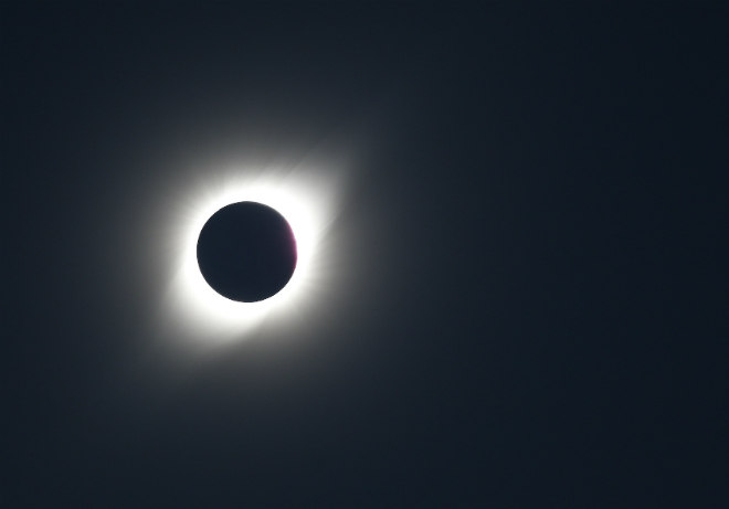 Nasa destaca foto tirada por brasileiro do eclipse total do Sol ...