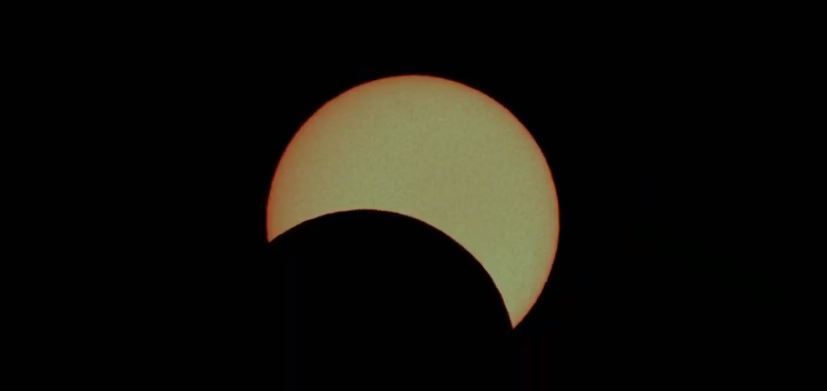 Nasa destaca foto tirada por brasileiro do eclipse total do Sol ...
