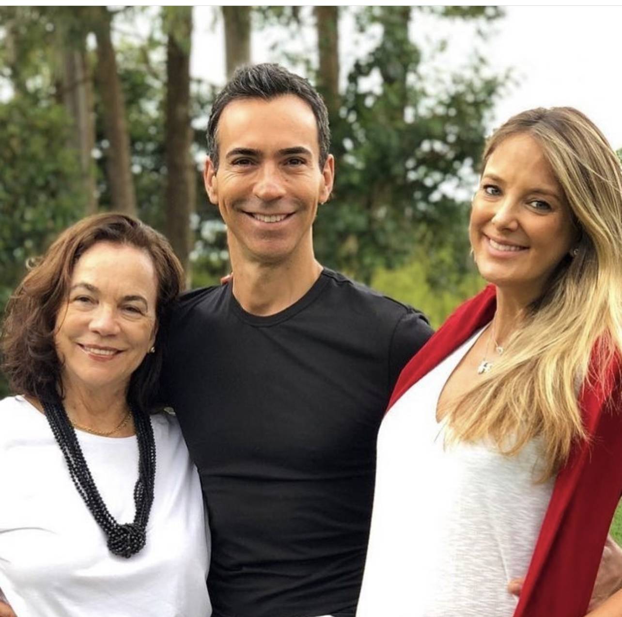Mãe de César Tralli morre vítima de acidente aéreo - Prisma - R7 Keila ...