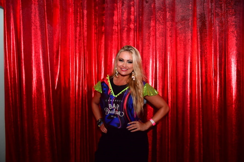 Com 20 anos experiência, Ellen Rocche fala sobre Carnaval mais ...