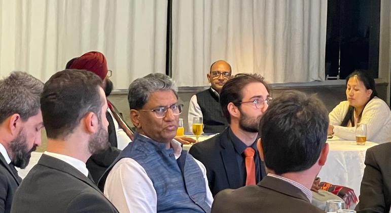 Embaixador indiano prevê crescimento do comércio com Brasil nos ...