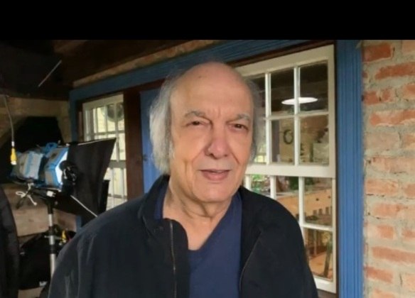 Erasmo Carlos, o Tremendão, foi um dos pioneiros do rock brasileiro ...
