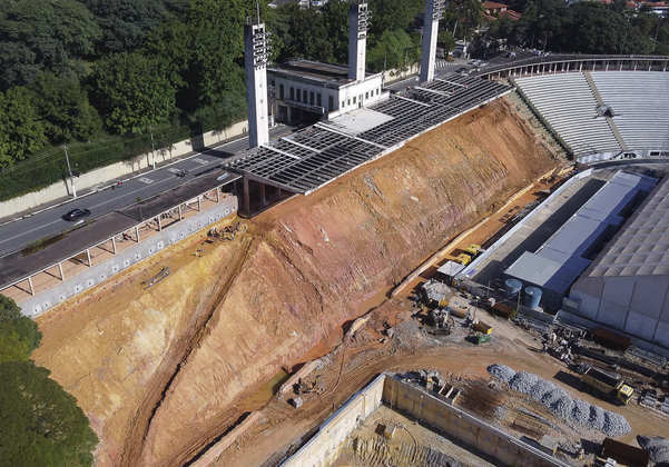 Pacaembu terá grama sintética, e reinauguração está prevista para ...