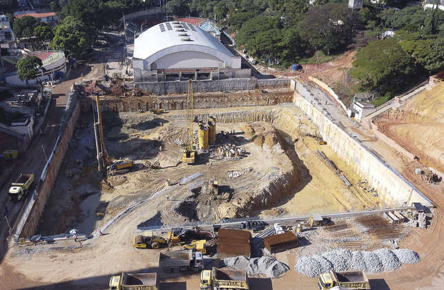 Pacaembu terá grama sintética, e reinauguração está prevista para ...