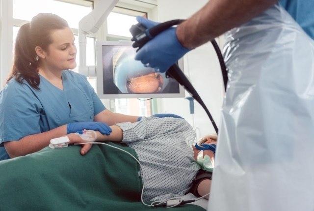 Saiba tudo sobre a endoscopia, que pode prevenir o câncer de esôfago ...