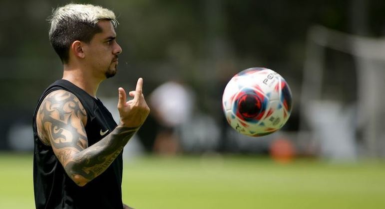 Reapresentação do Corinthians tem retorno do lateral Fagner - Futebol ...