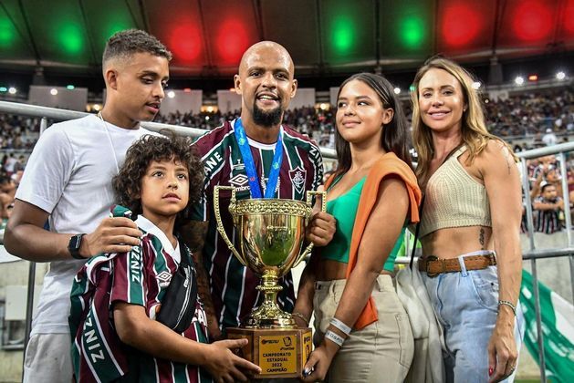 Pitbull só em campo: Felipe Melo exibe lado família nas redes sociais ...