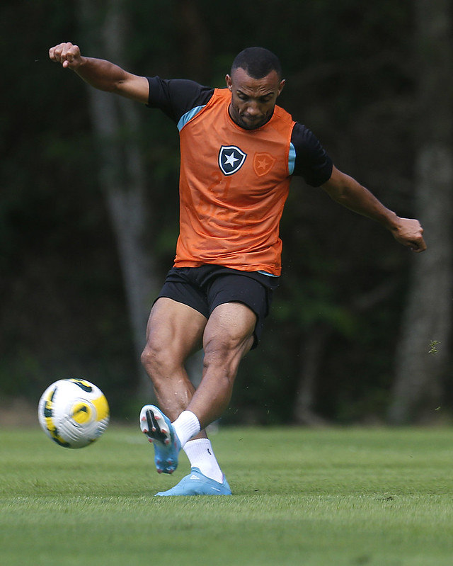 Marçal destaca preparação para o clássico: '100% focado' - Esportes ...