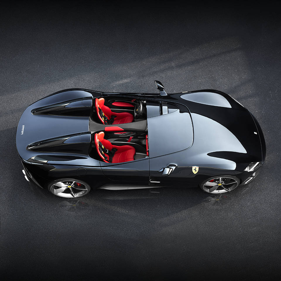 CR7 compra Ferrari de R$ 10,2 milhões e aumenta sua rica coleção ...