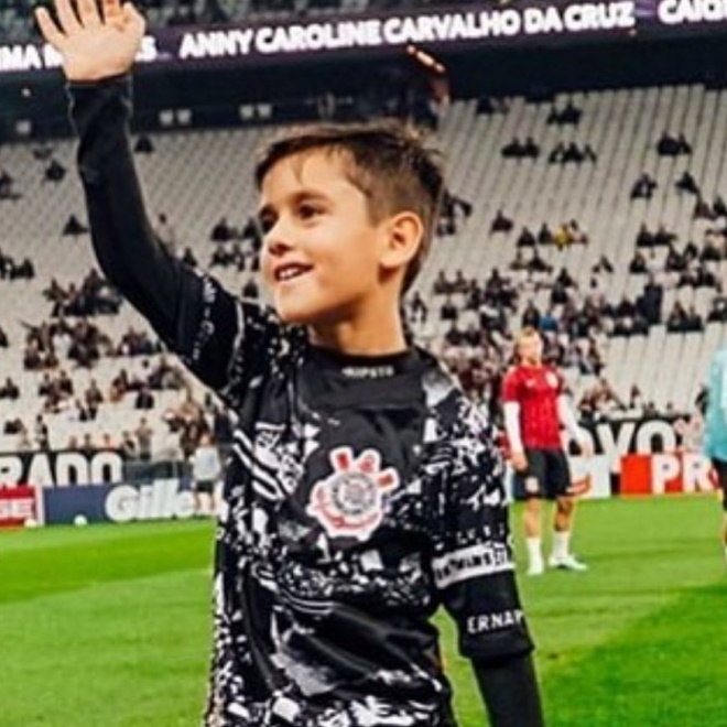 Aos 10 anos, filho de Fagner tem 1º contrato assinado com Corinthians ...