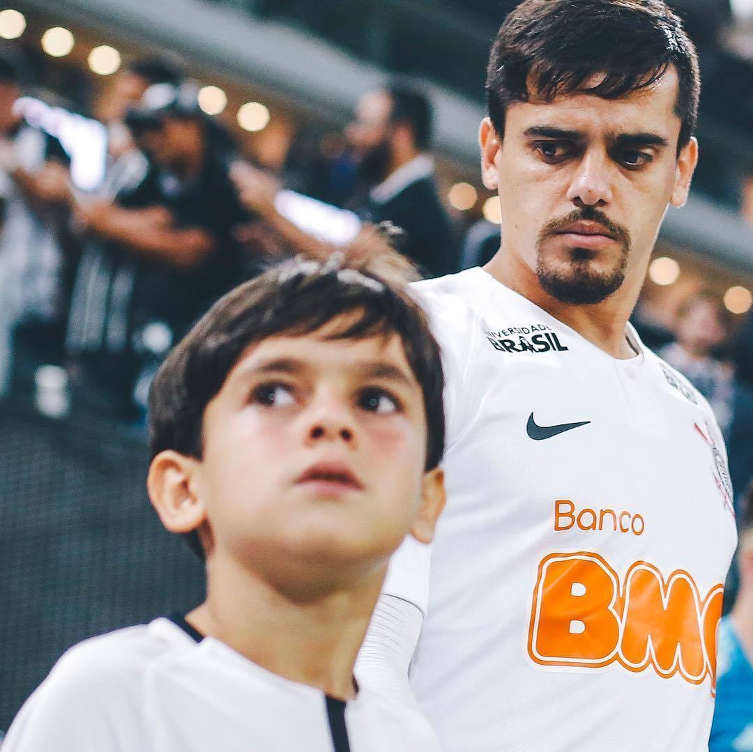 Aos 10 anos, filho de Fagner tem 1º contrato assinado com Corinthians ...