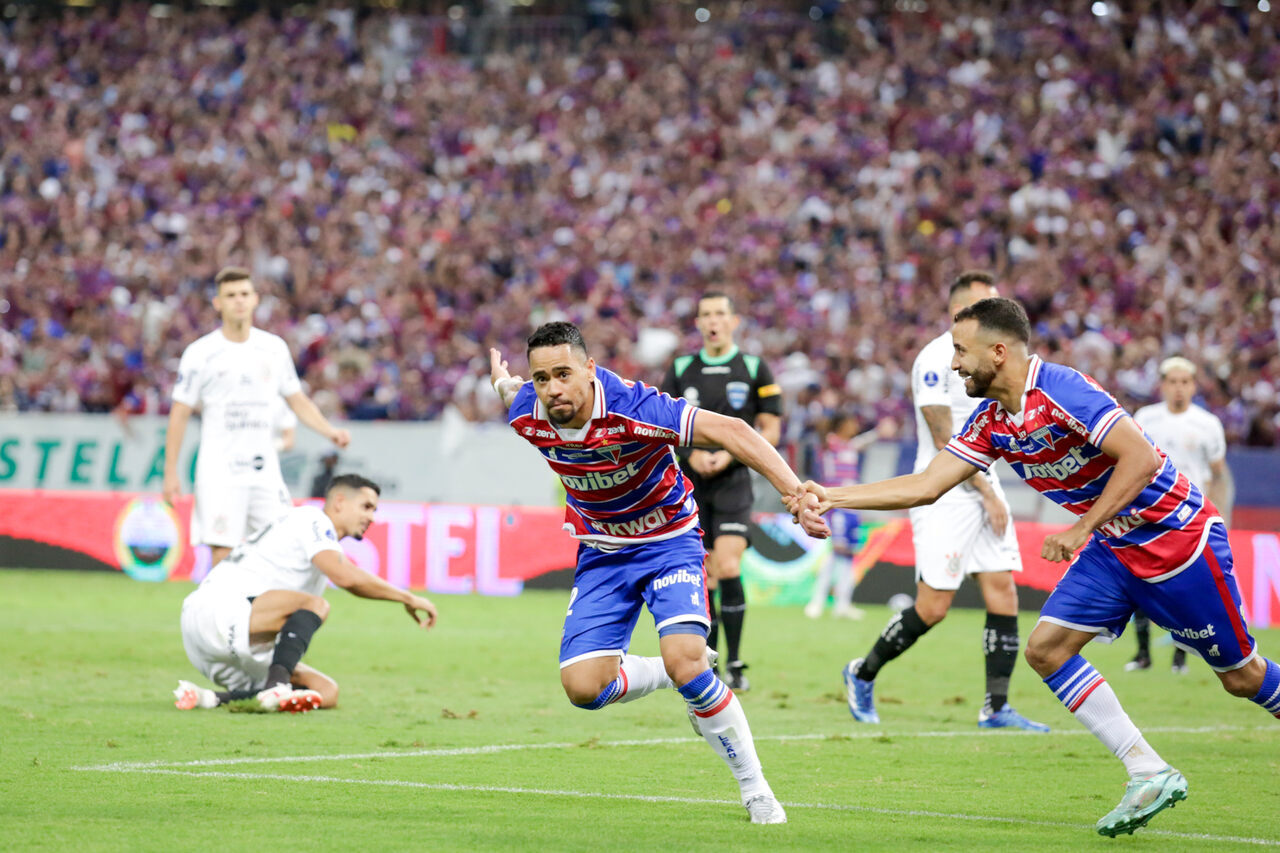 Corinthians é dominado pelo Fortaleza e dá adeus à Copa Sul-Americana ...