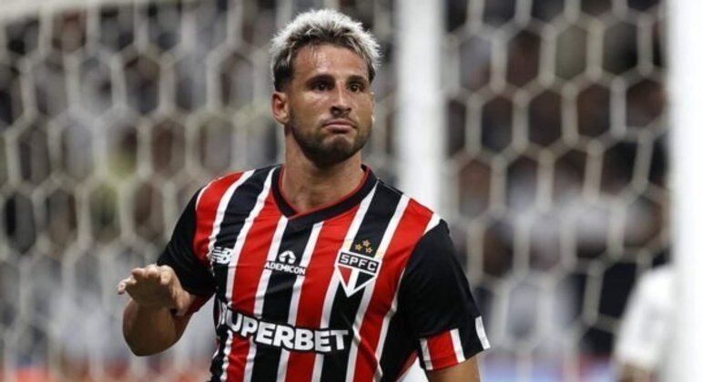 Calleri celebra vitória do São Paulo, fala sobre fim do jejum e projeta ...