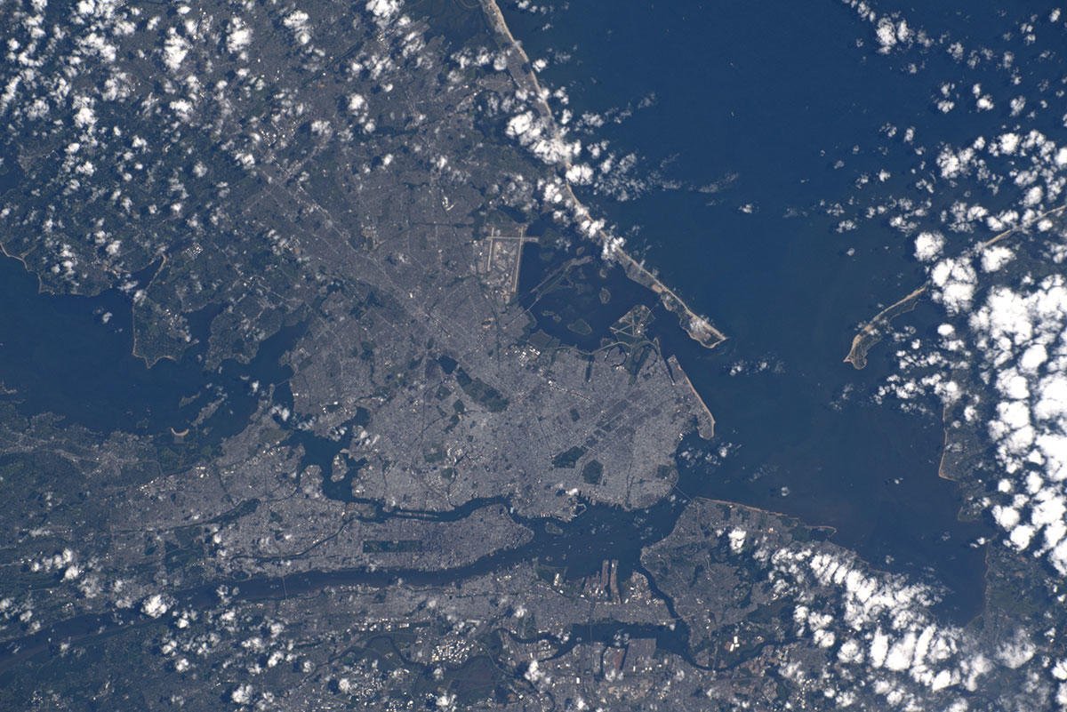 Saiba como explorar o Sistema Solar em detalhes pelo Google Maps ...