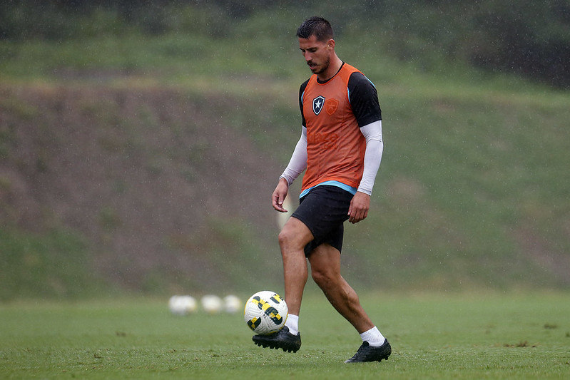 Gabriel Pires destaca evolução do Botafogo: 'Objetivos maiores ...