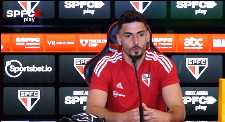 Rafael fala sobre relação com Ceni e afirma: 'Chego motivado' - Futebol ...