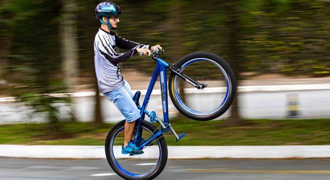 'Grau de bike' movimenta periferia com fenômeno da internet - Esportes ...