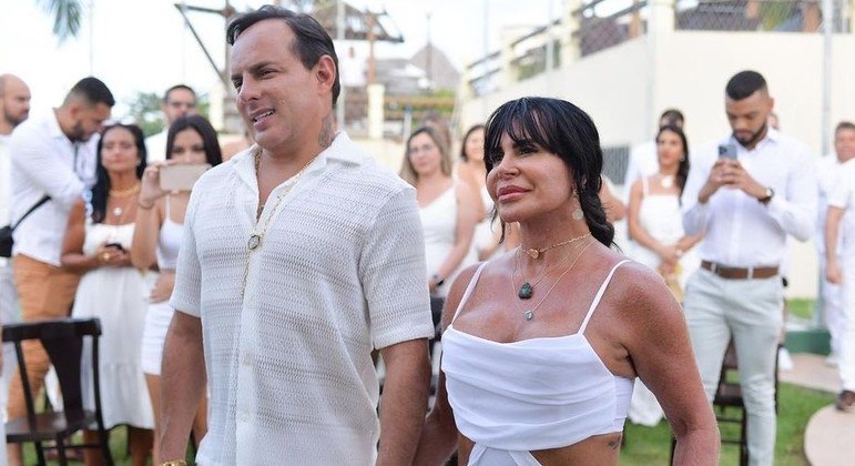 Gretchen e o marido fazem show e se acabam de dançar durante 'novo ...