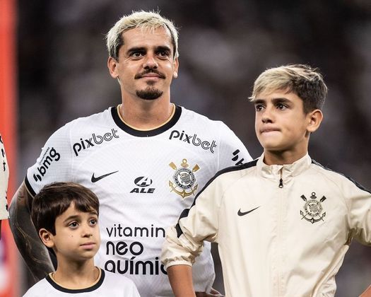 Marcelo, Ronaldinho, Dudu são exemplos de filhos que sonham em seguir o ...