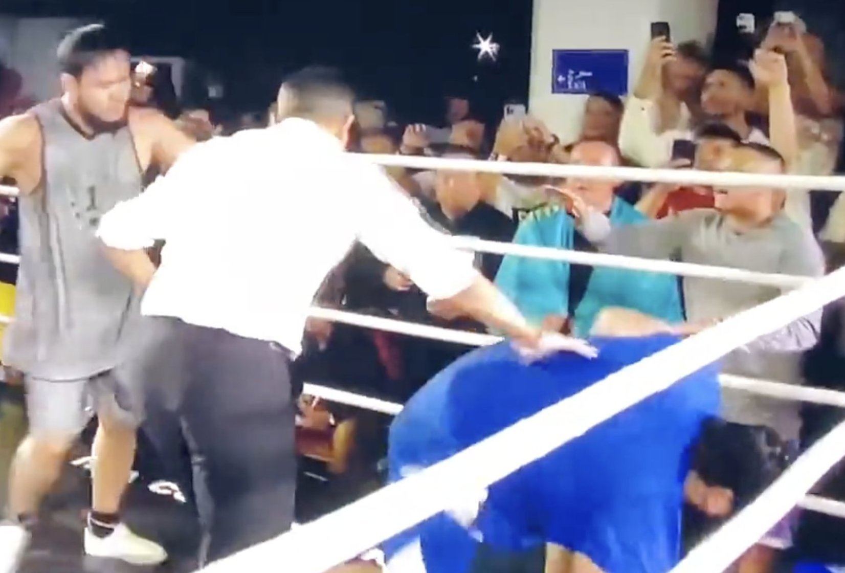 Hulk Iraniano passa vergonha com nocaute em primeira luta no boxe ...