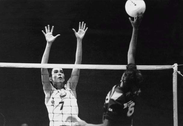 Isabel, do vôlei, foi ícone do esporte tanto na quadra quanto na praia ...
