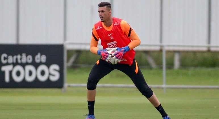 Ivan pode fazer sua estreia pelo Corinthians nesta quarta-feira ...