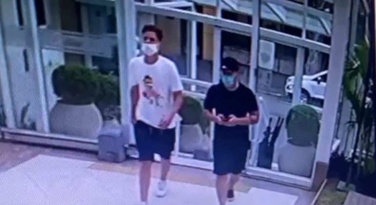 Polícia prende cinco suspeitos de assaltar condomínios - Notícias - R7 ... Polícia prende cinco suspeitos de assaltar condomínios - Notícias - R7 ...