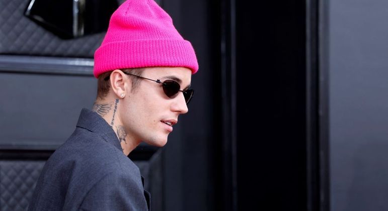 Quem tem coragem de pagar R$ 5.500 para tirar foto e ser destratado por ...