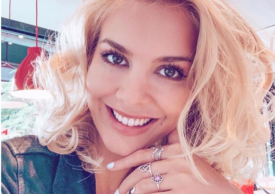 Conheça Kat Torres, a coach e modelo brasileira citada em denúncia de ...