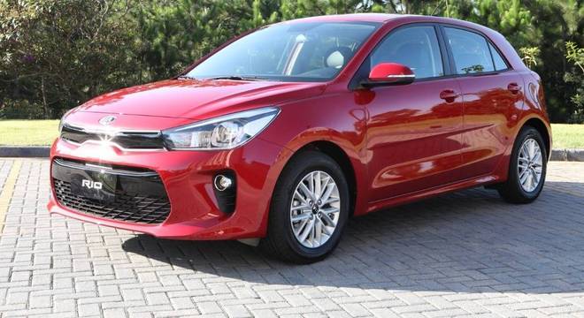 Kia Rio passa por atualizações no visual - Prisma - R7 Autos Carros