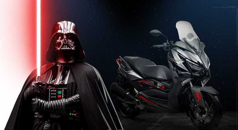 Lado sombrio da força: XMax Darth Vader é vendida por R$ 28 mil ...