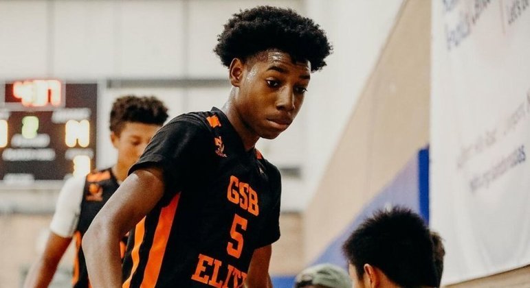 Promessa do basquete americano é morto a tiros aos 16 anos - Esportes ...