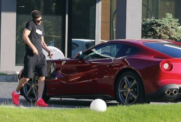 Agora no Barça, Lewandowski terá que trocar Audi de 646 cv por carro 1. ...