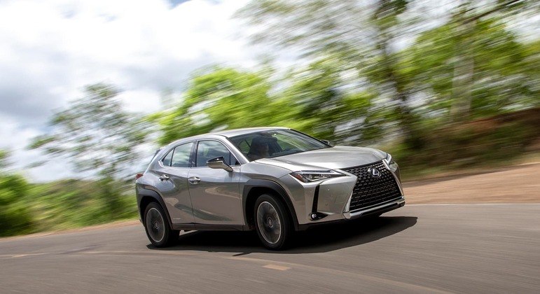 Lexus ES 300h e UX 250 2023 ganham novos itens de segurança - Prisma ...