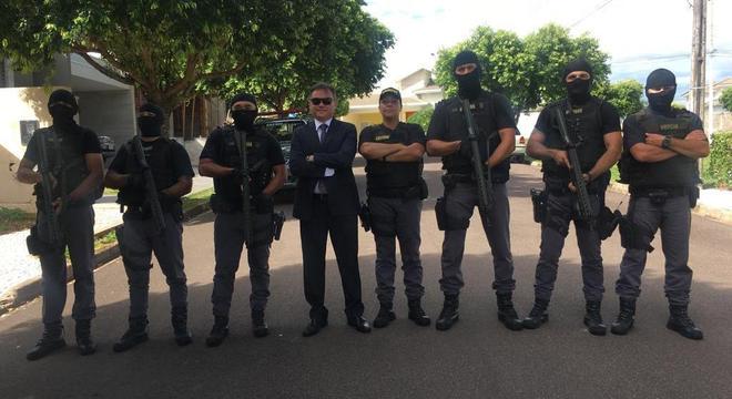 Faturamento do PCC chegará a R$ 800 milhões por ano, diz promotor ...