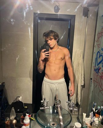 Quem é Lucca Picon, novo affair de Anitta que chamou atenção nas redes ...